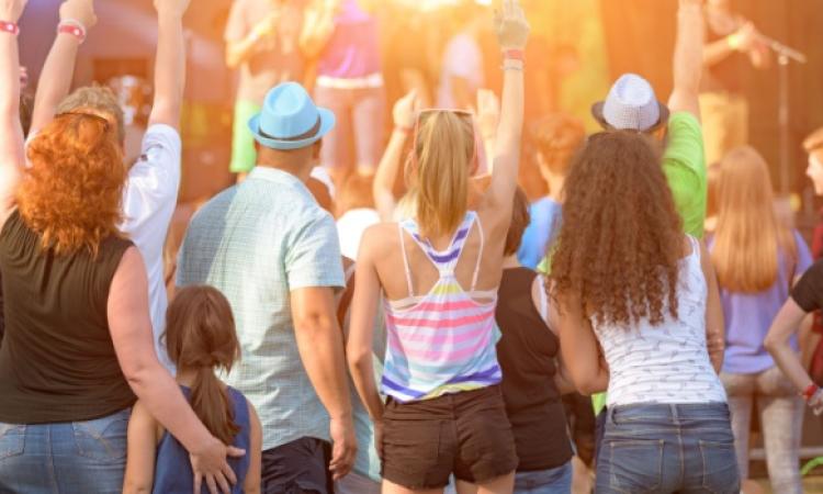 Tips for enjoying summer while protecting your hearing | Union Plus